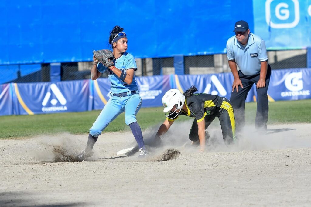 Definiciones en el Panamericano de Sóftbol - Argentina Amateur Deporte