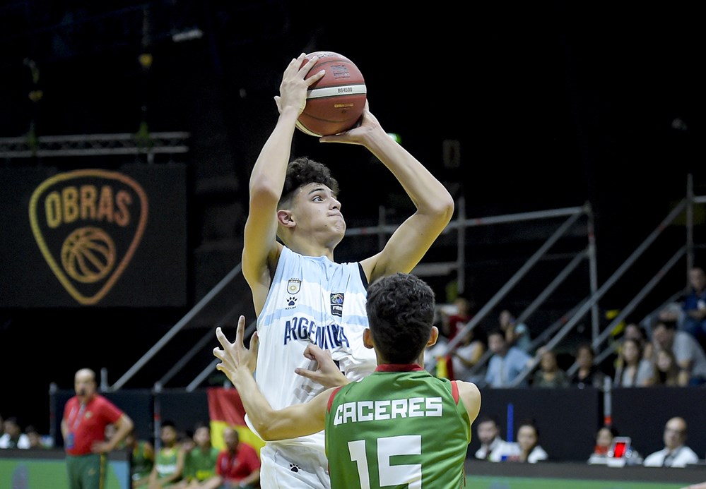 El hijo de Scola debutó en la selección - Argentina Amateur Deporte