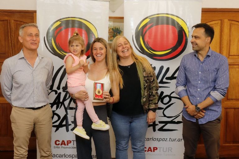 Villa Carlos Paz reconoció a Vicky Woodward - Argentina Amateur Deporte