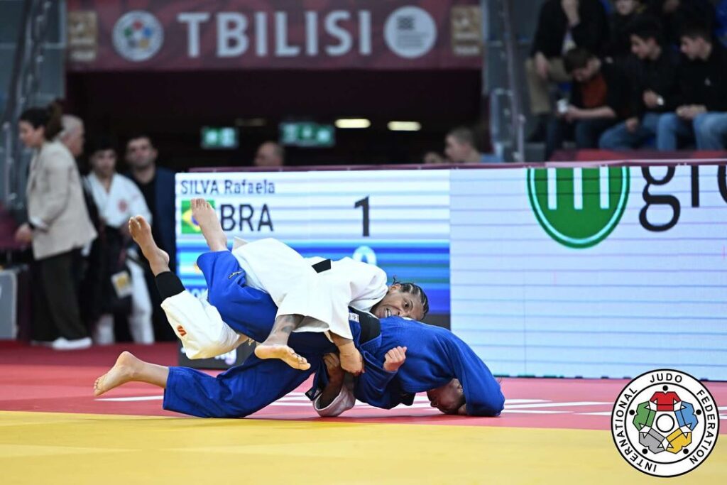 Brisa Gómez e Ignacio Freggiaro avanzan a octavos en el Grand Slam de ...